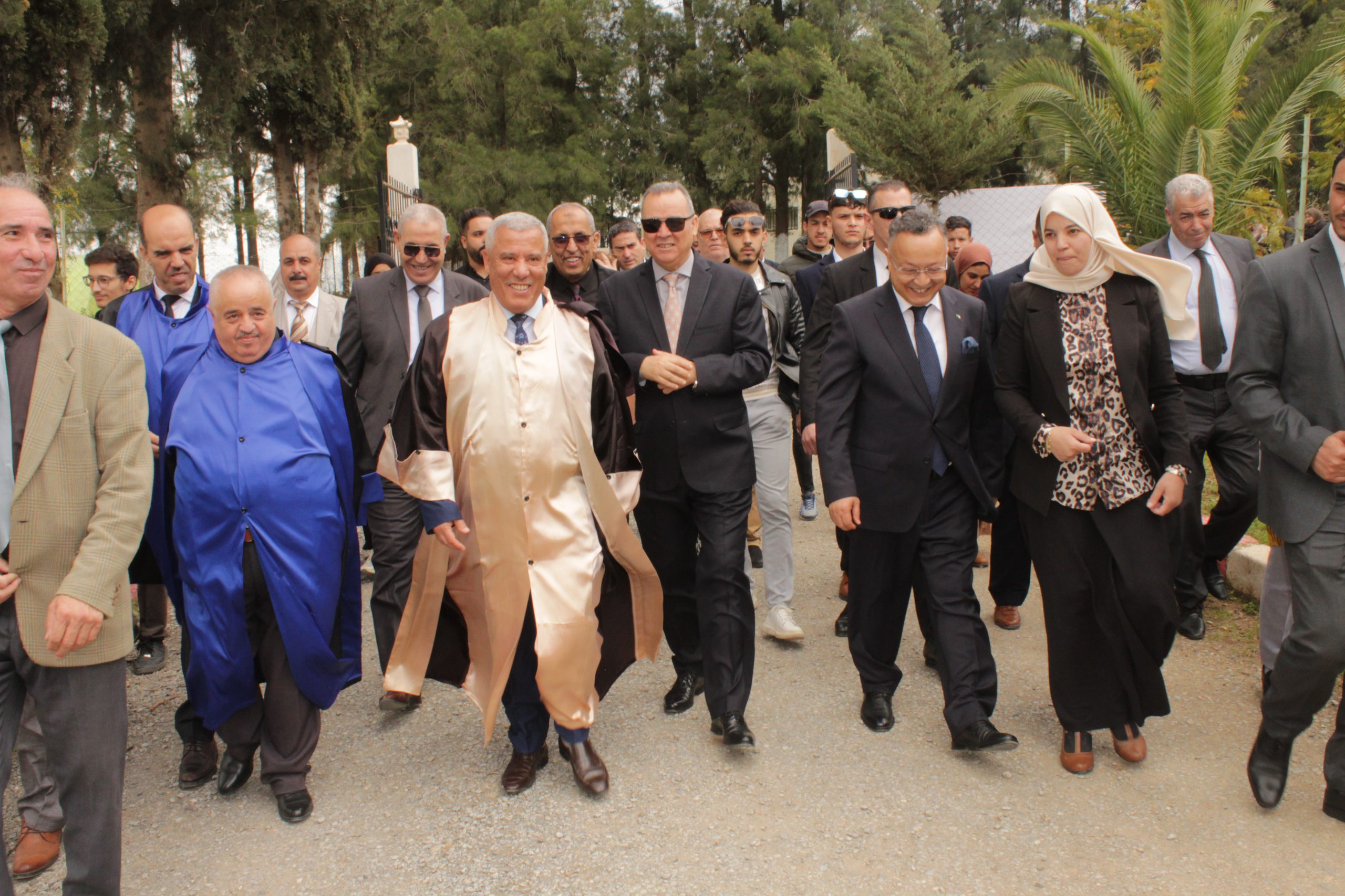 Rapport sur la visite de M. Kamel Baddari, Ministre de l'Enseignement Supérieur et de la ...